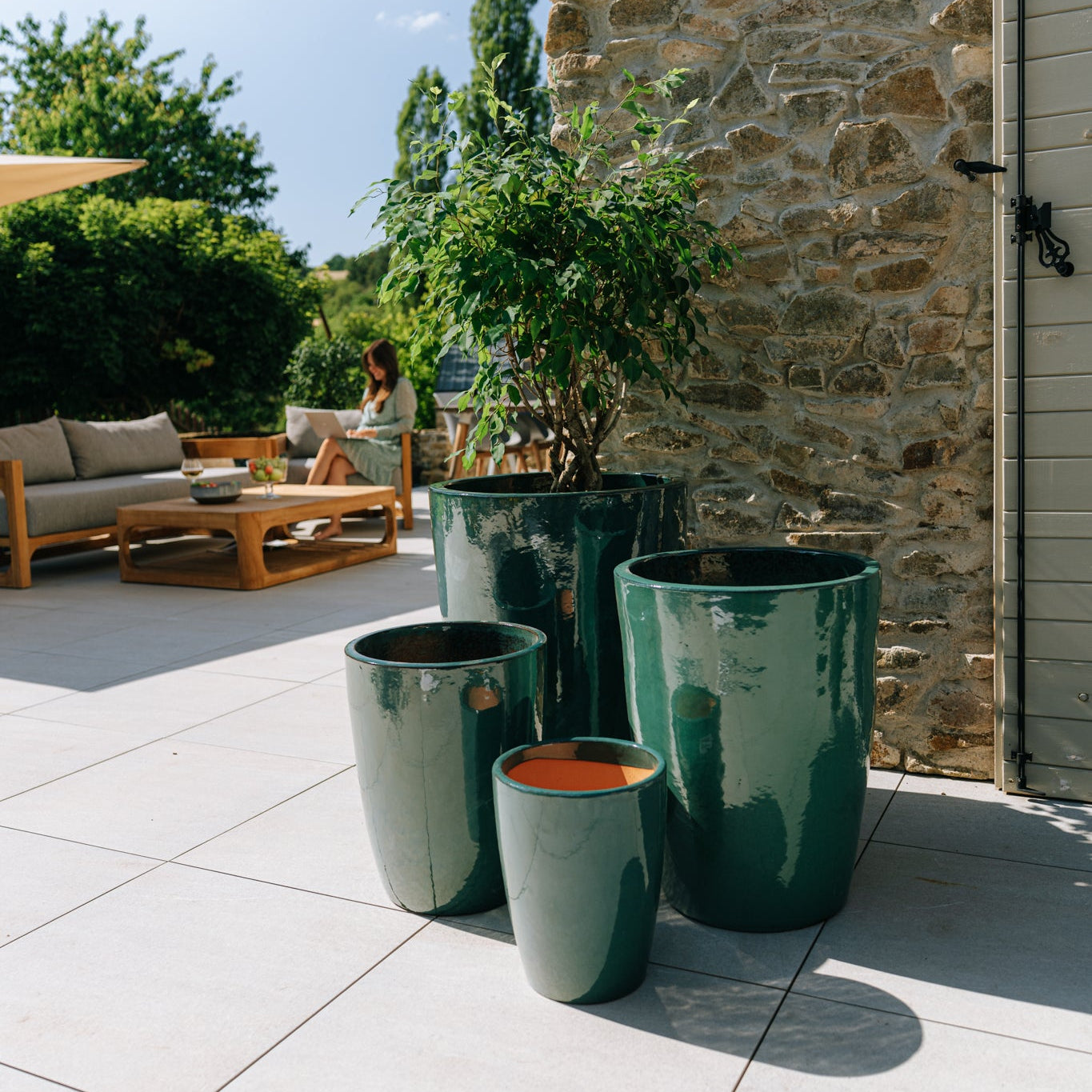 Blumentopf Mazarin – Handgefertigter Terrakotta Übertopf in Jade